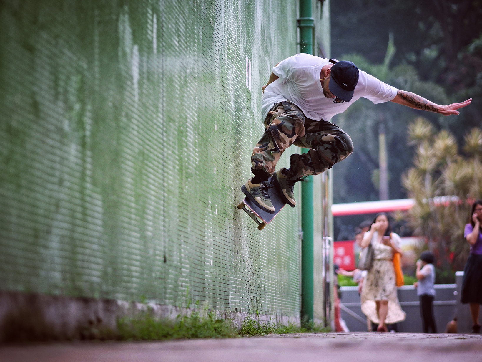 Taking All The Right Steps - Manual Magazine