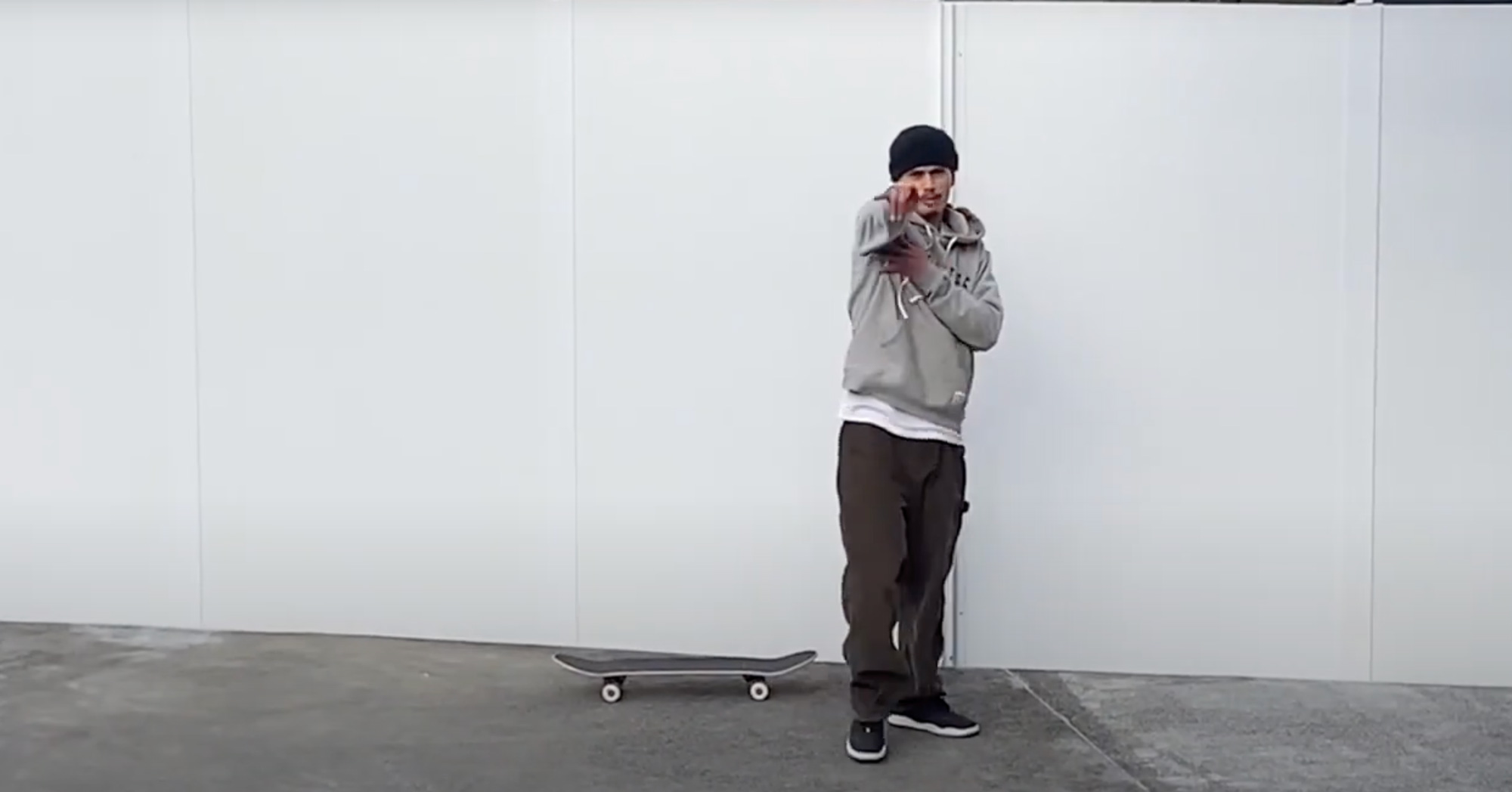 “2:03 with Tiaan” - Manual Magazine